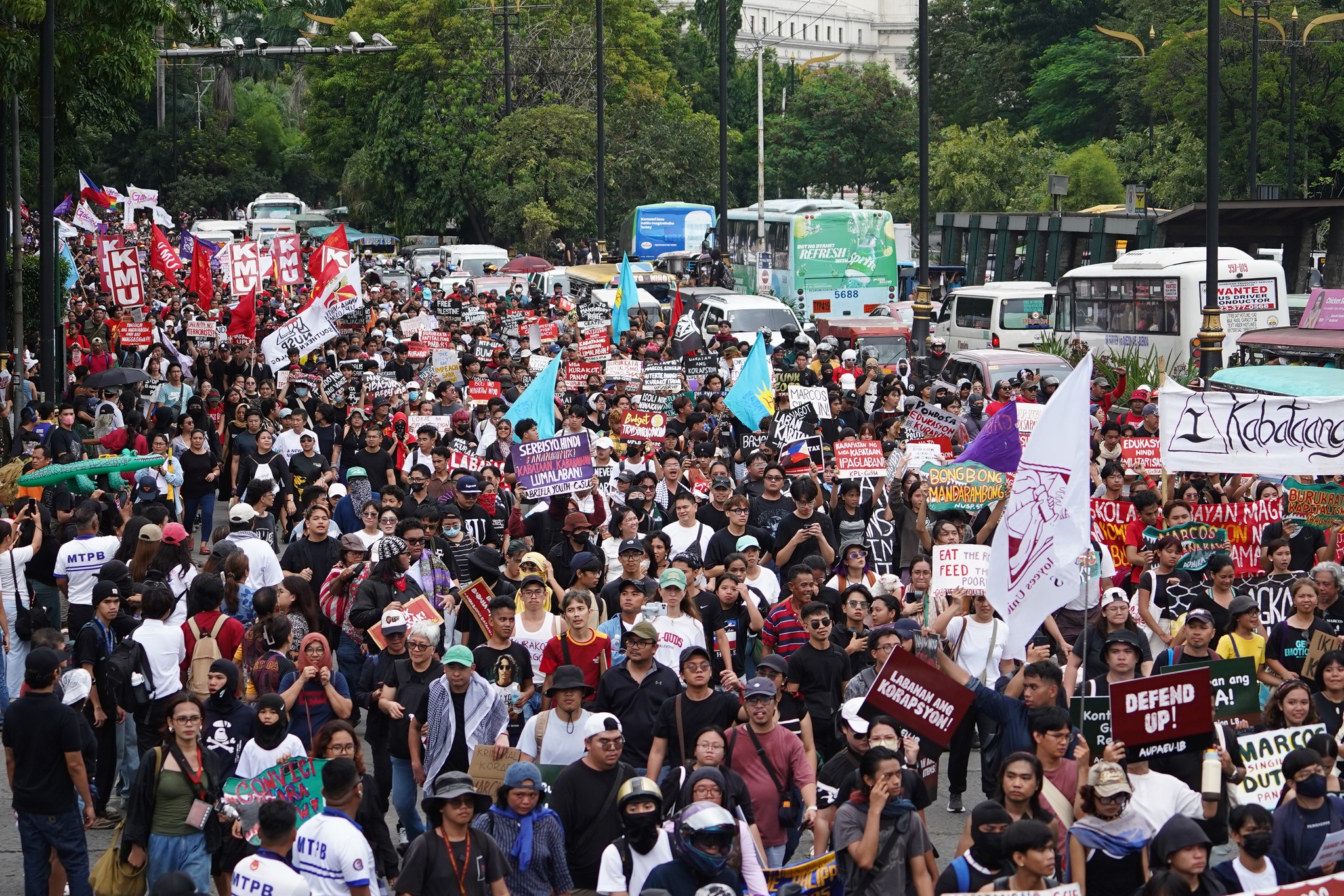 Various Groups to Gather Again at EDSA Shrine Ahead of Trillion Peso ...