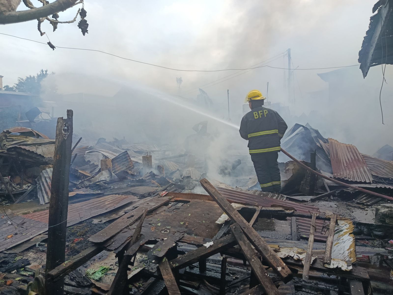 Fire destroys over 20 houses in Bacolod City - Brigada News